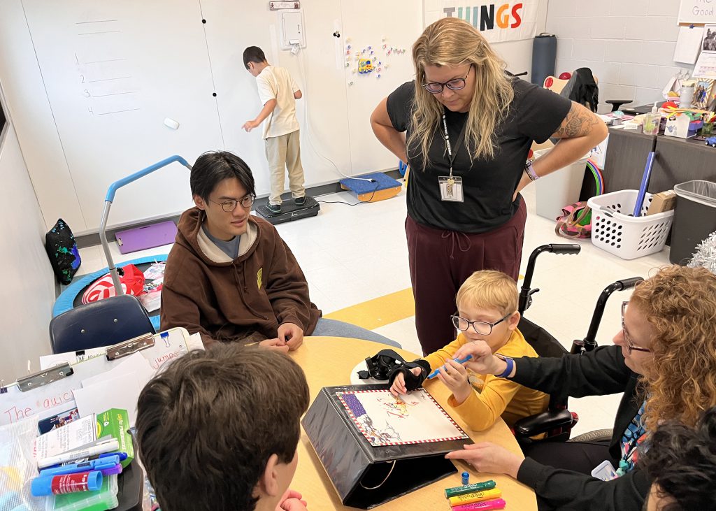 RPI students work with, learn from Menands kindergarten student ...